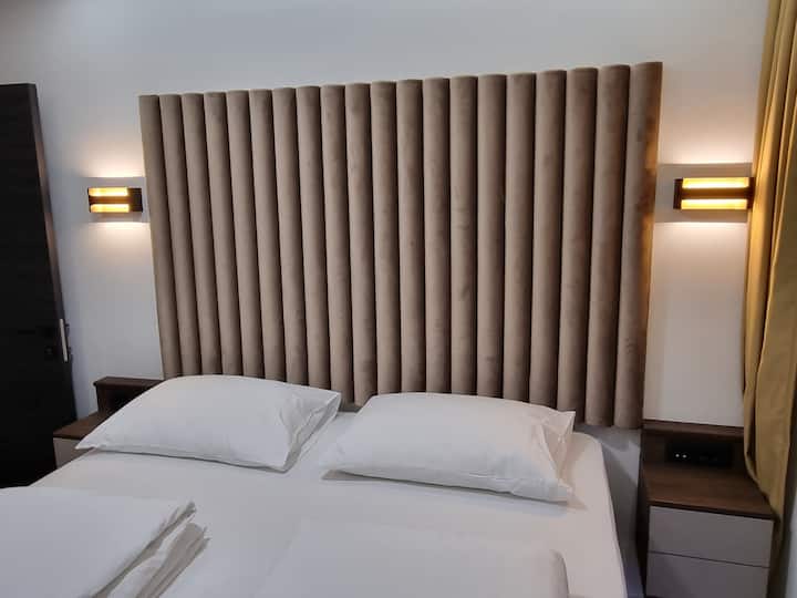Luksuzni Apartman U Centru S Balkonom Two Parking - Osijek