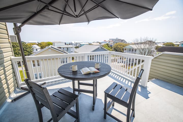 Saltwater Sanctuary•4bd•5ba•walk To Beach - Carolina Beach, NC