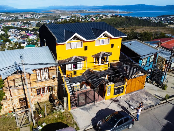 Seguridad Para Automotor/vistas Al Canal De Beagle - Ushuaia