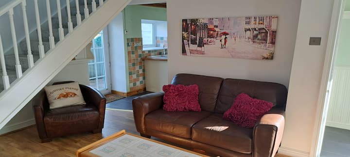 Wisteria Cottage A Two Bedroom Enchanting Cottage - South Wales
