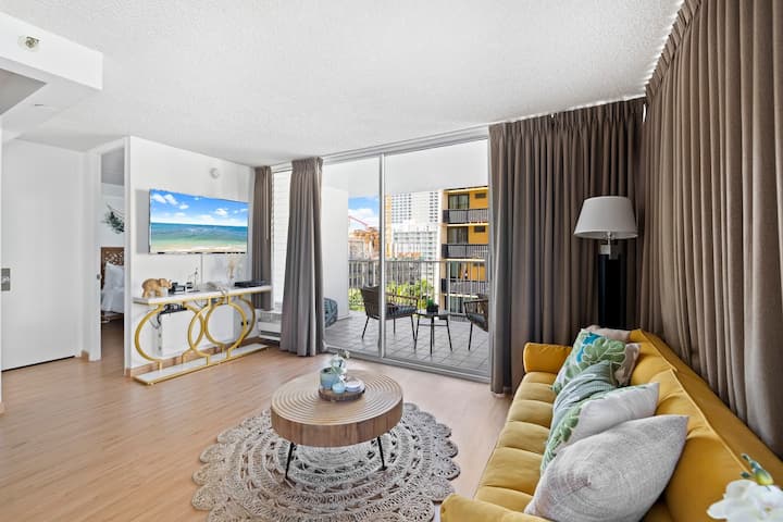 Sweet&cozy 9thfl  1-br King Bed - Honolulu