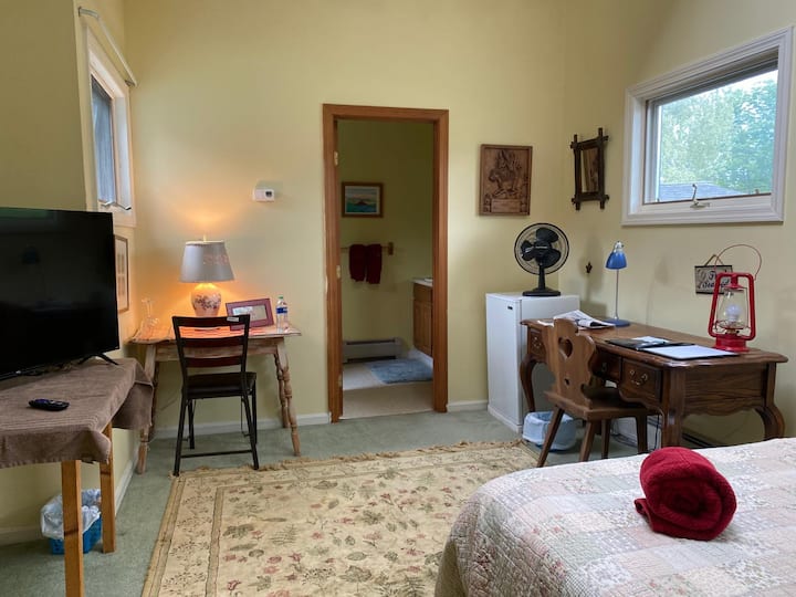 Cozy Studio Apartment - Stowe, VT