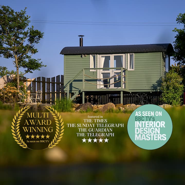 Boutique Designer Poacher's Hut As Seen On Bbctv - Pwllheli