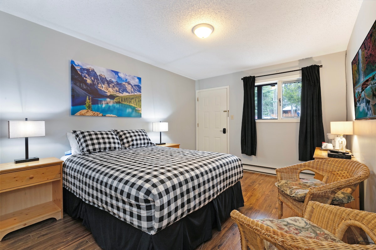 Banff Cabin Vacation Rentals - Alberta, Canada | Airbnb