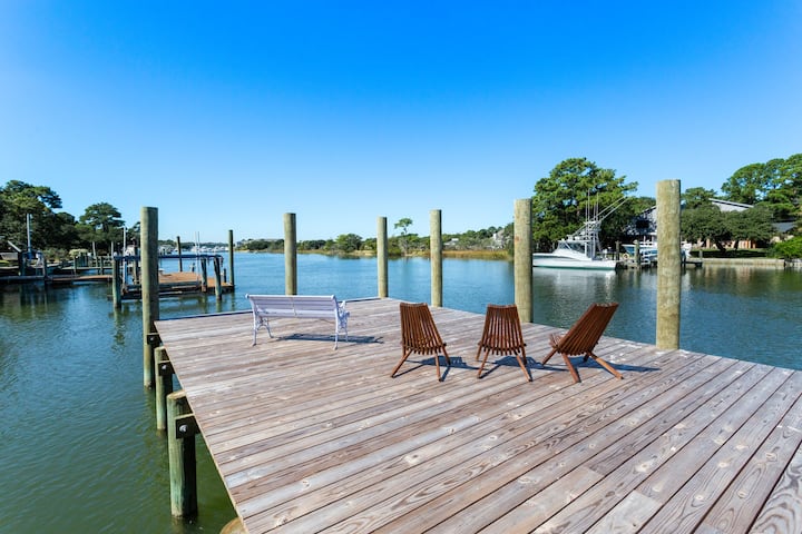 The Teal Bungalow! - Virginia Beach, VA