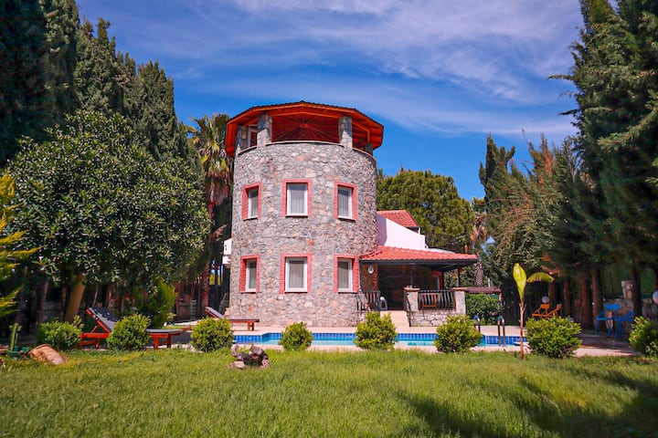 Villa Oasis Taşın Zarafeti,modern Rahatlık - Даламан