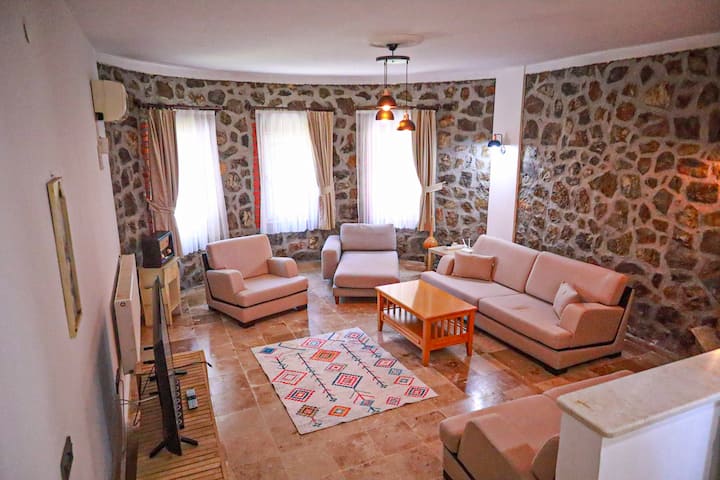 Villa Oasis Taşın Zarafeti,modern Rahatlık - Dalaman