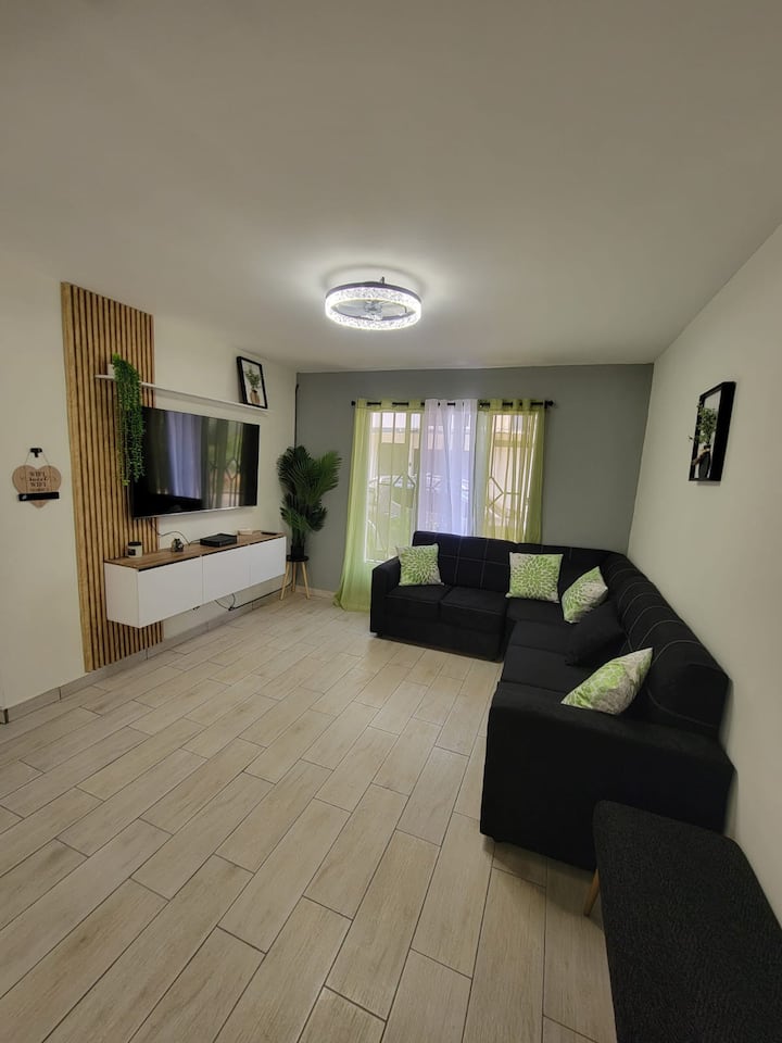 Casa Esmeralda A 3 Min De Metro - Santa Ana