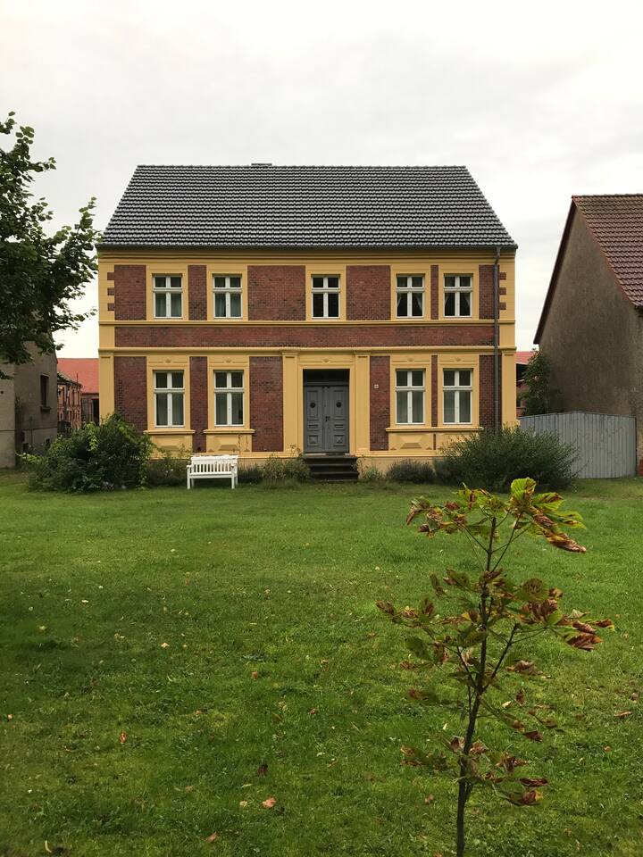 Charming Farmhouse - Havelberg
