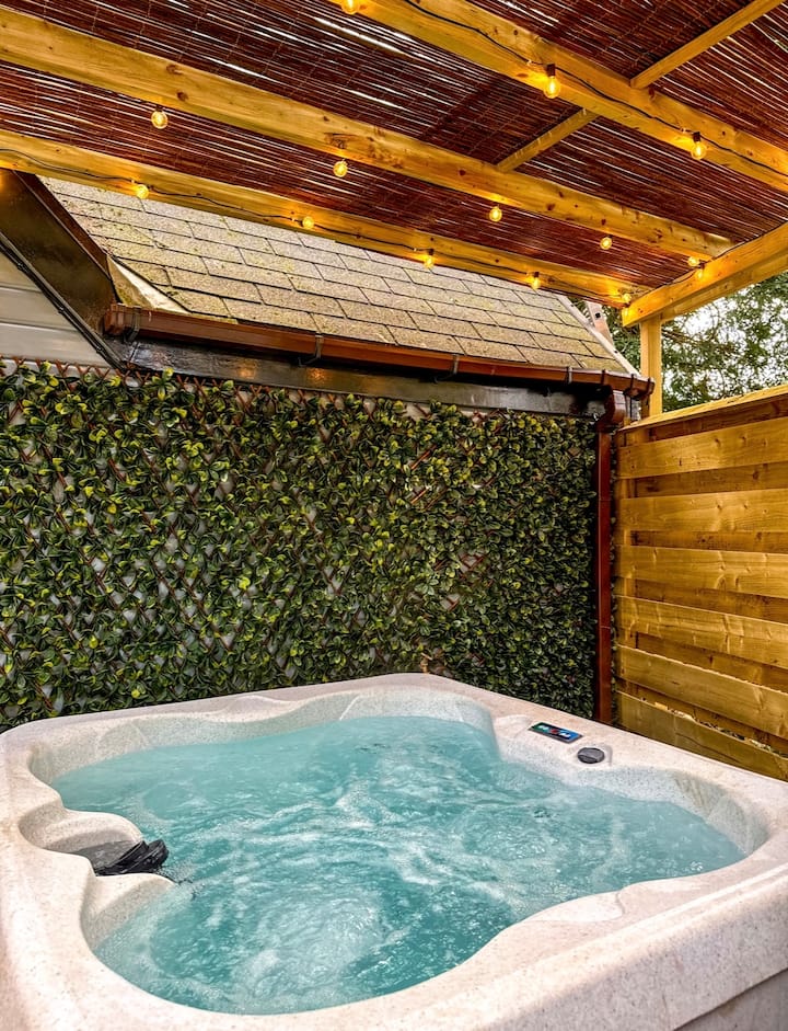 Danu 1a - Hot Tub - Perth, Dog Friendly - Perth