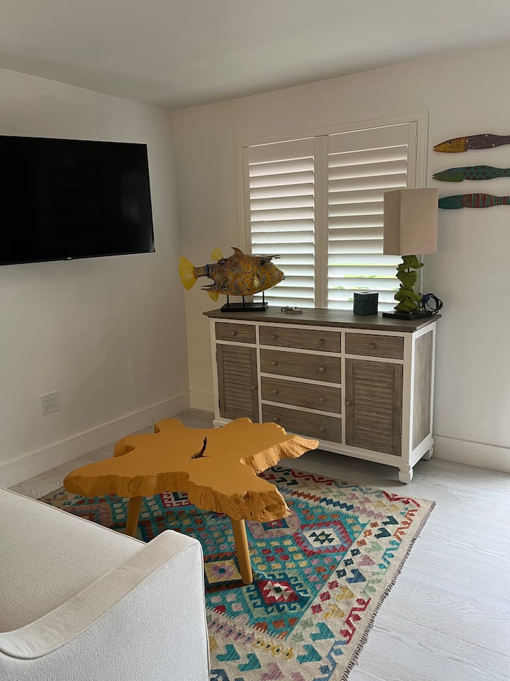 The Historic Coquina Cottages C- 2 Blocks To Beach - Naples, FL