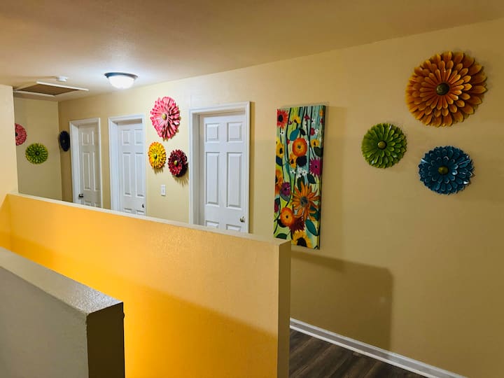 Cozy 5 Bedroom/12bed, 1 Crib, 3 Full Bath/gameroom - Huntsville, AL