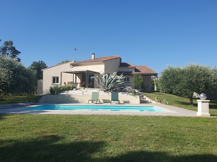 Spacieuse Maison Familiale
Classement  :4 ÉToiles - Ruoms