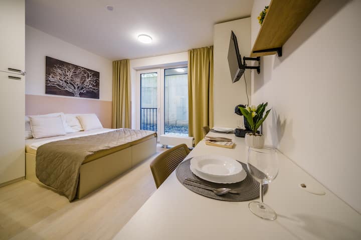 Brno Centrum •  Parkování • Kuchyně • Prádelna - Brno