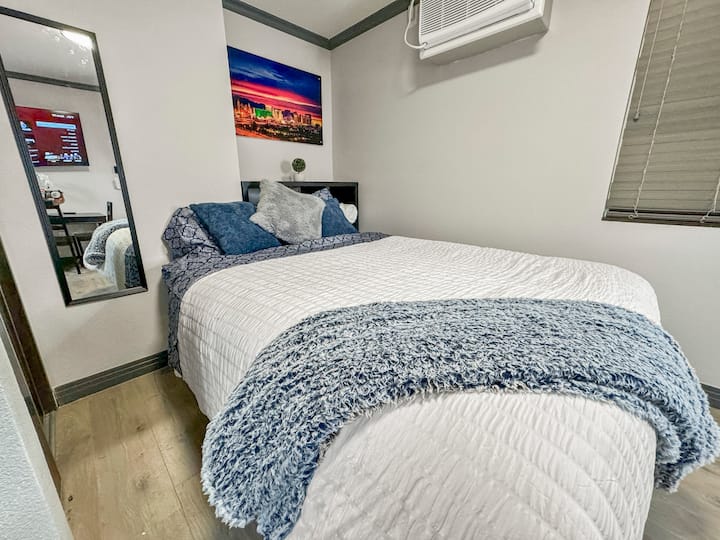 New Condo: Only Steps To Fremont - Las Vegas