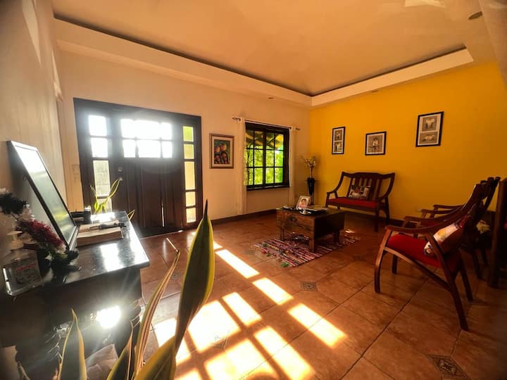 Chilo's Little House- La Casita - Managua