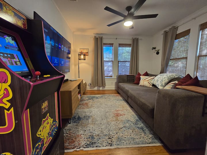 Walk To Eateries/bars/coffee In North Loop - Austin, TX