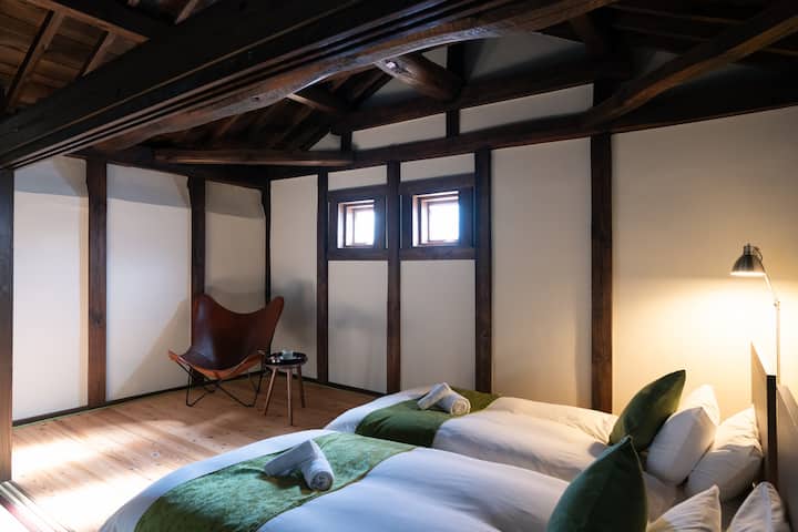 中町通りにある歴史ある旅館 (蔵) - Matsumoto