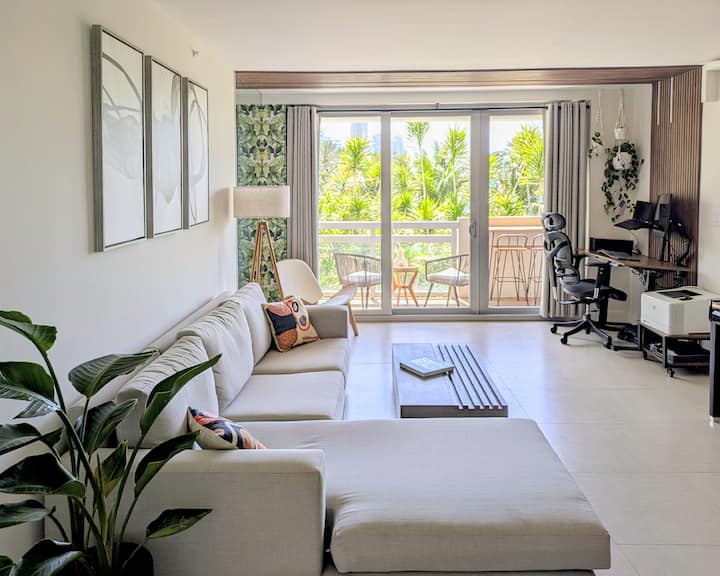 Luxury Smart Home In Flamingo Point, South Beach - Miami Beach, FL