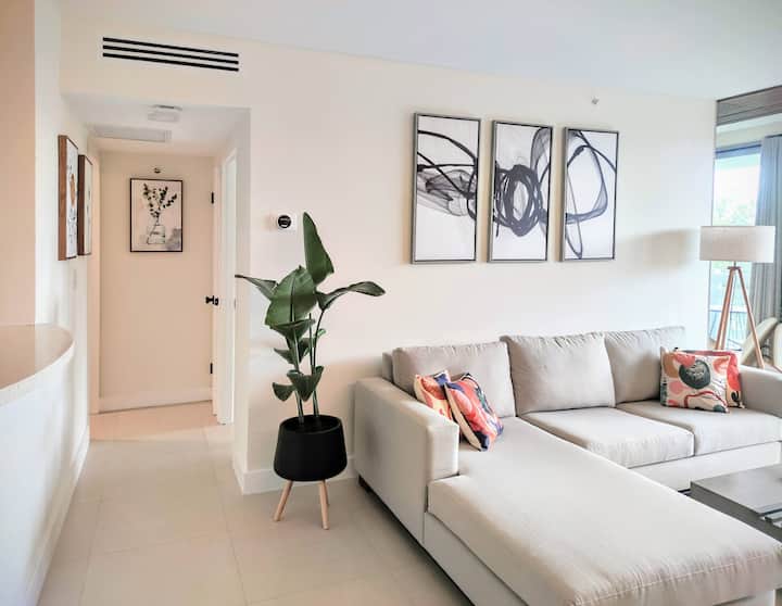 Luxury Smart Home In Flamingo Point, South Beach - Miami Beach, FL