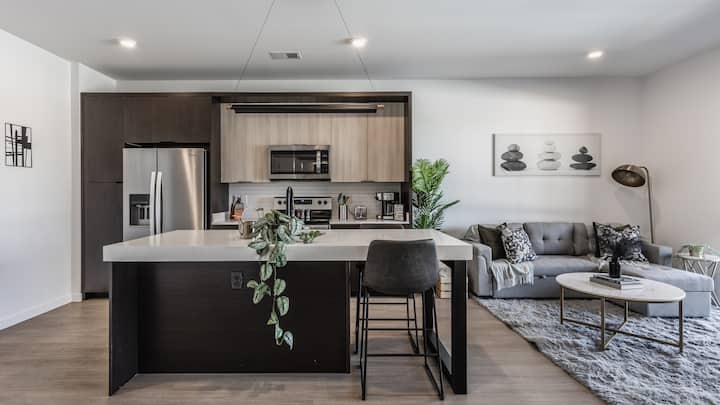 1br Lux Dt Noble - Free Parking/gym/rooftop Pool - Christian Park Indianapolis