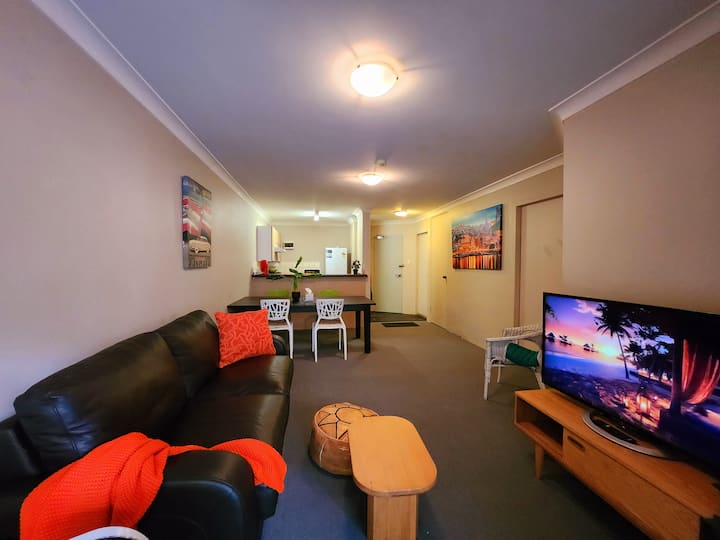 Darling Harbour: Large 1 Bedroom - Sydney