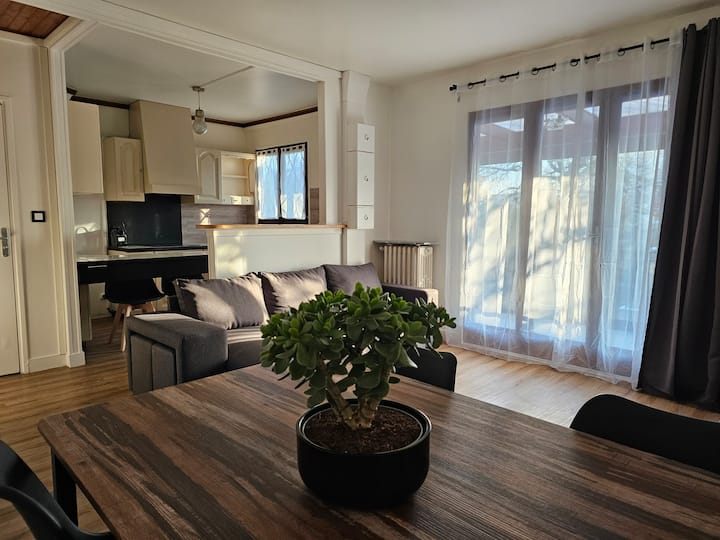 Maison Paris, Vallée Village, Disney & Astérix - Champigny-sur-Marne