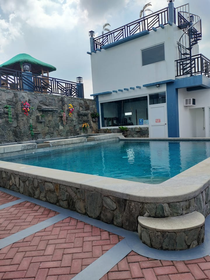 My Fantasy Resort Rental (B) - Occupancy 2-5 Guest - Lemery