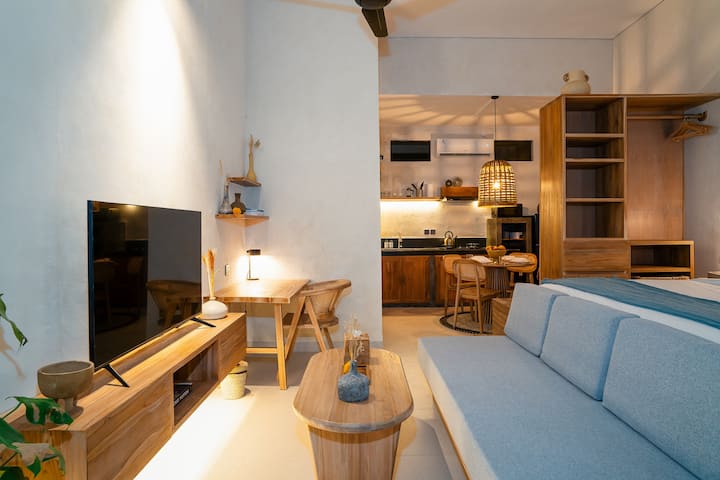 Luxury Japandi Suite W/ Pool In Vibrant Seminyak - Seminyak
