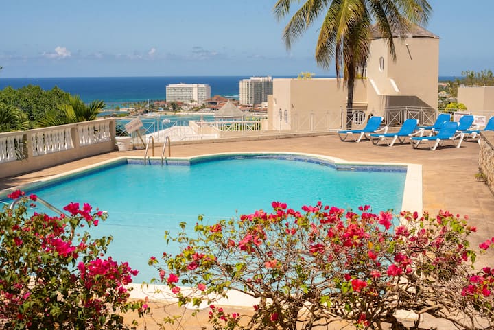 Czar's Citadel-apt23e @Columbus Heights, Ocho Rios - Jamaica