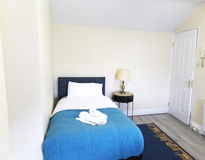 Entire Twin Bed Apartment. Mullingar Town Centre - Mullingar