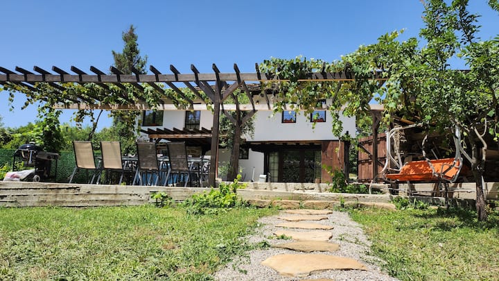 Къща за гости "РОДЕН БАЛКАН" - Bulgaria