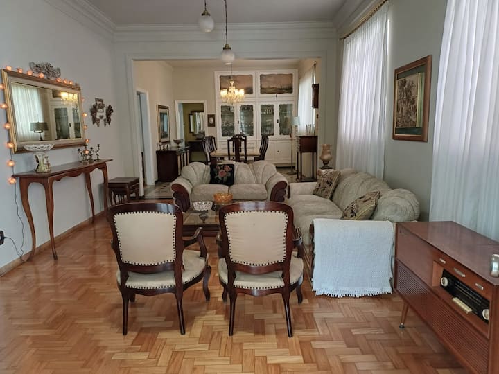 Casavera
Original Dos Anos 50 Região Central Bh - Belo Horizonte