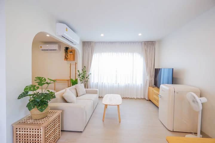 Sora Minimalist Style Beach Haus - Hua Hin