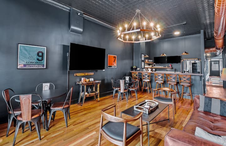 The "Manhattan" Speakeasy - Louisville, KY