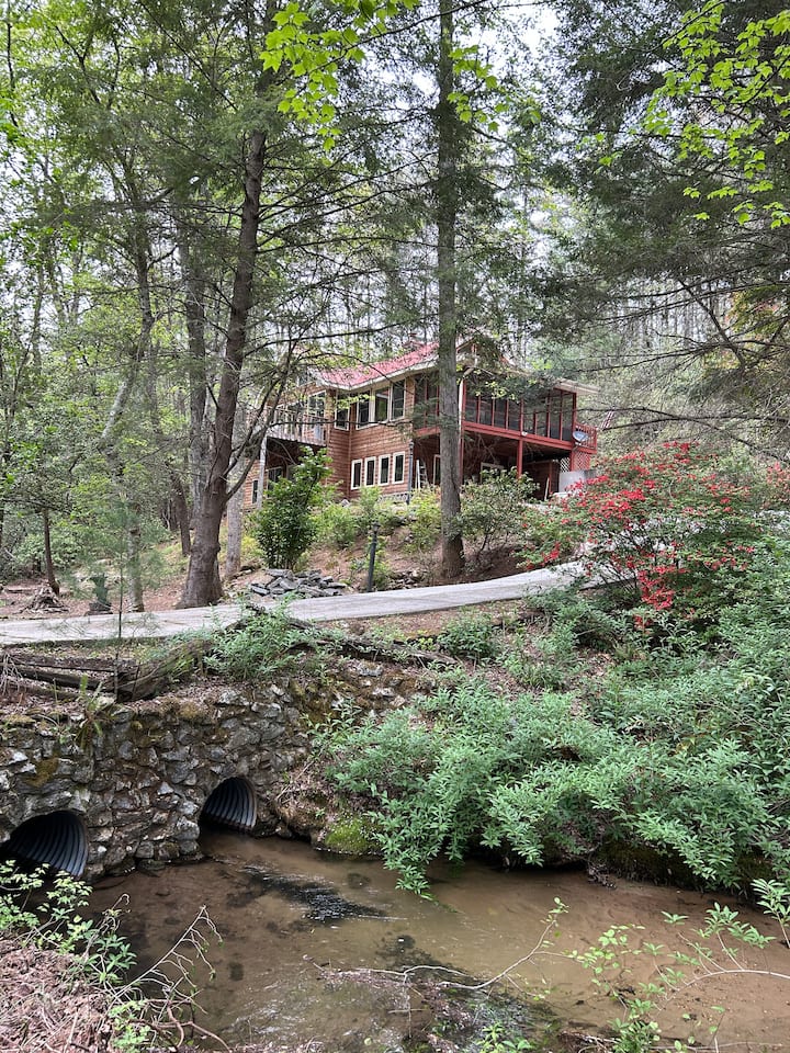 Pounding Mill Creek Cabins - Highlands, NC