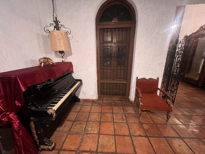 Casa Colonial - Centro Histórico - Amplio - Monterrey