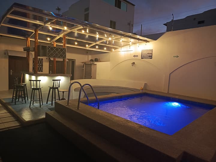 Casa En Salinas 2 Cuadras D La Playa - Santa Elena