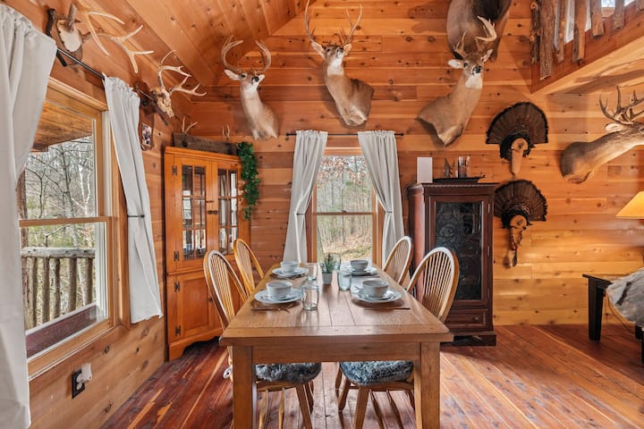 Franklin Cabin | Sleeps 6 | Arcade | Woods + Trail - Franklin, TN