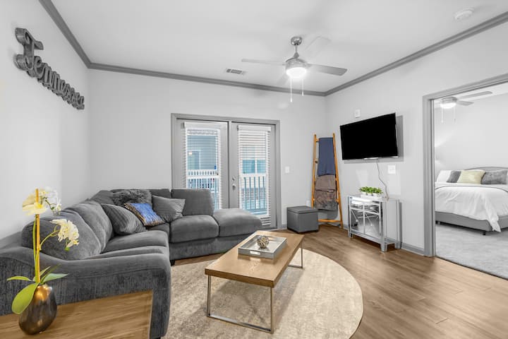 1 Br 5 Min To Dwntwn + Free Parking, Peaceful - Nashville, TN