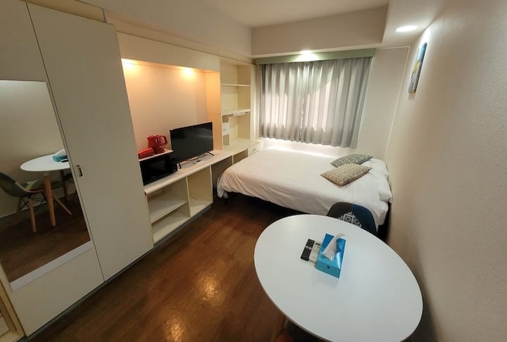 U002) Shinjuku Shin-okubo! Free Pocket Wifi ! - Shibuya