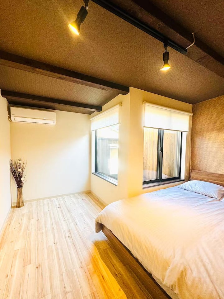 2br, 4 Beds, 10 Guests, 7 Min To Station, Usj - Osaka