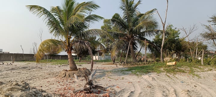 Lahiri Villa-beach Villa (North).2 Ac Bedrooms - Bakkhali