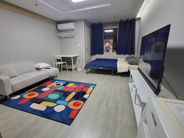 *Gangnam Stn 5min. High City View, Cozy, Clean* - Seoul