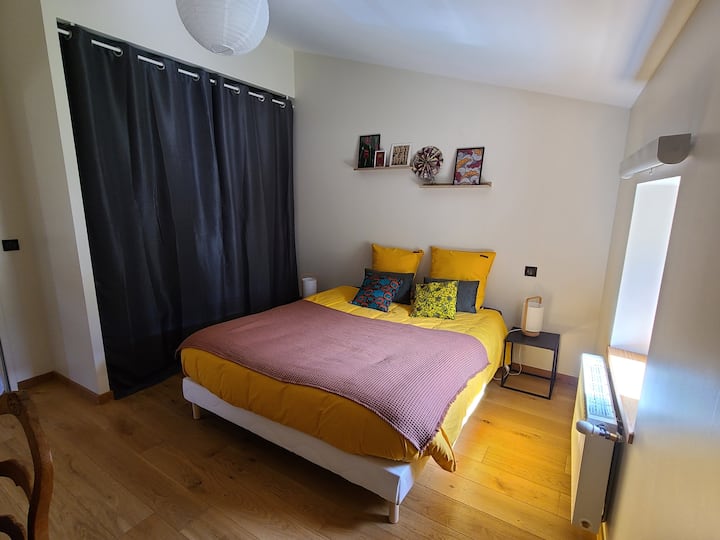 Chambre Dans Ancien Prieuré - Saillans