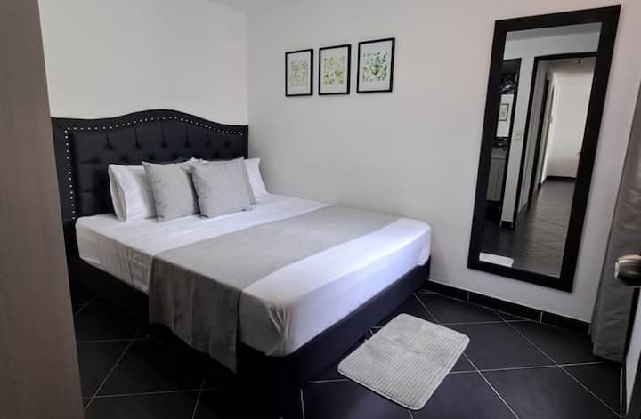 Elegant And Cozy Apt. Perfect For Any Occasion - Envigado