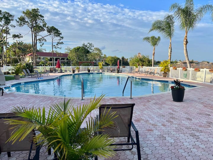 Florida Lakeside Villa - Sebring, FL