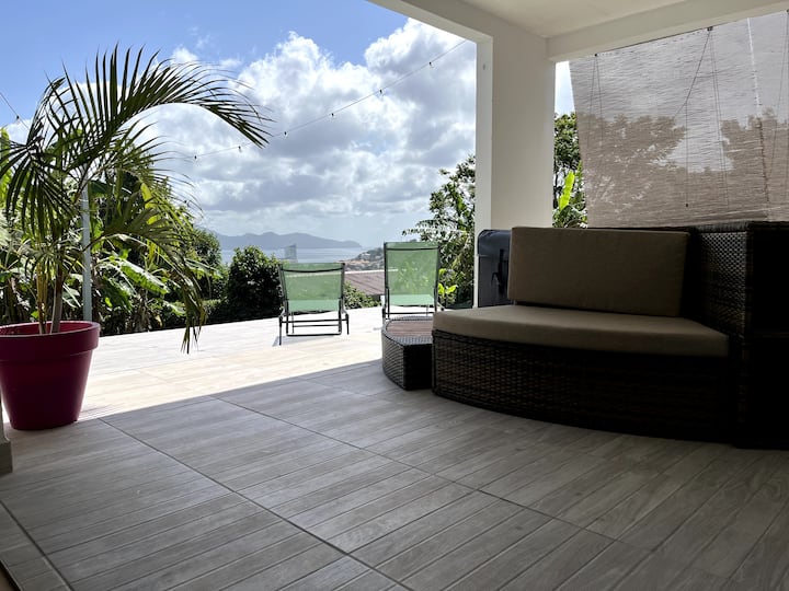 Chaleureux Bas De Villa Vue Mer - Fort-de-France