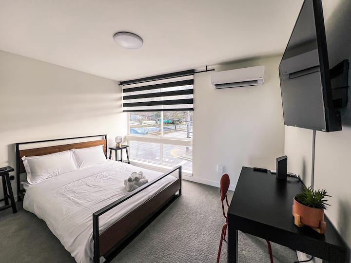 The Horizon Suite @ Tedditory - Seattle, WA