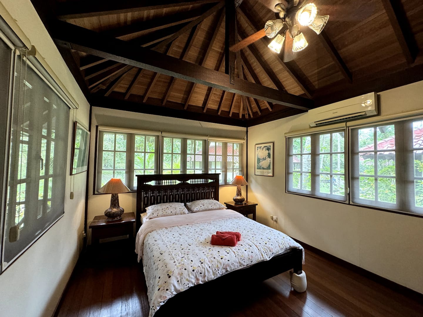 Batam Villa Holiday Rentals - Riau Islands, Indonesia | Airbnb